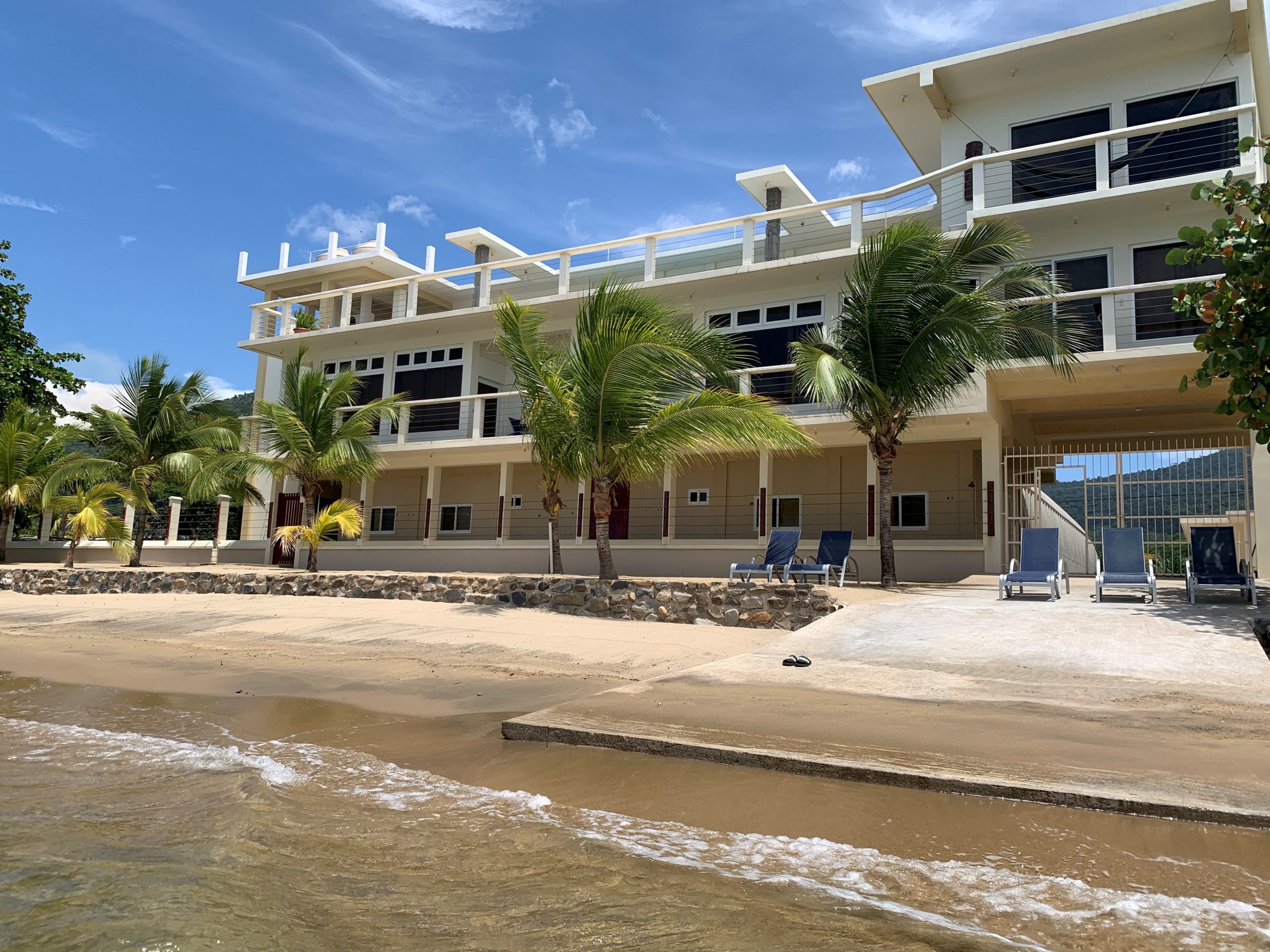 Book Now-Trujillo Airport Beach Suites – Tranquility Bay Beach Retreat